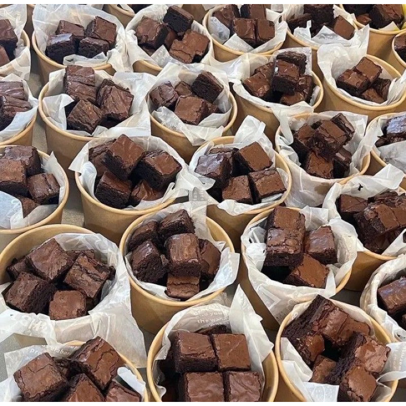 Jual Fudgy brownies bites cup 16 oz isi 16 pcs | Shopee Indonesia
