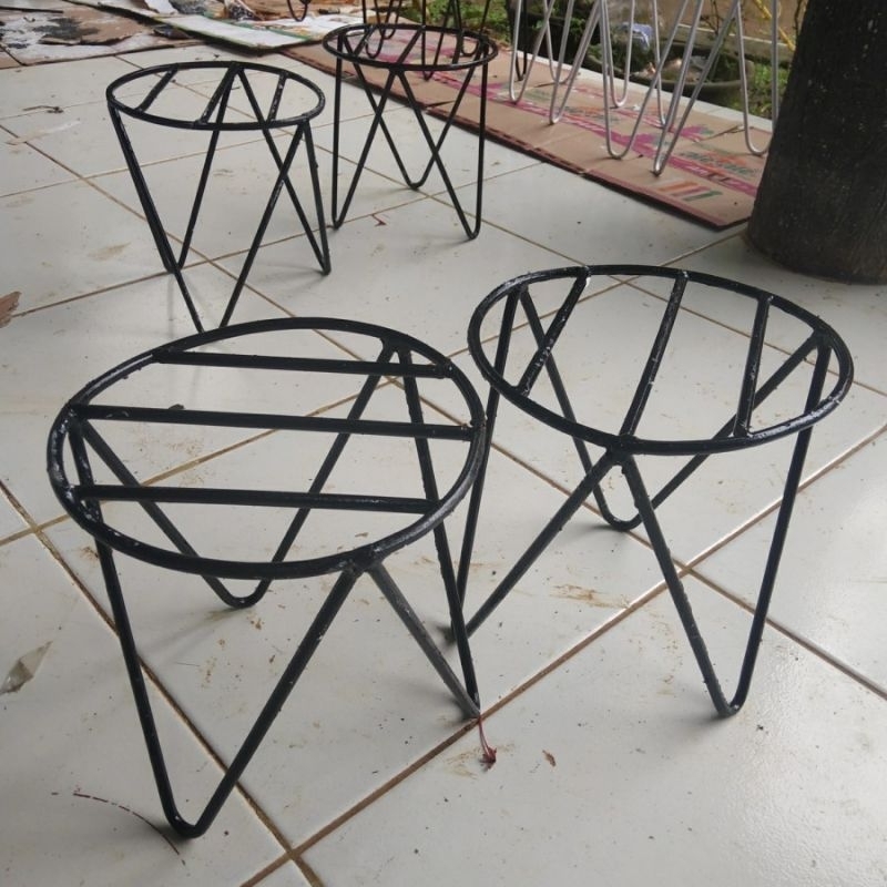 Jual standing pot minimalis rak pot besi 30 x25 | Shopee Indonesia