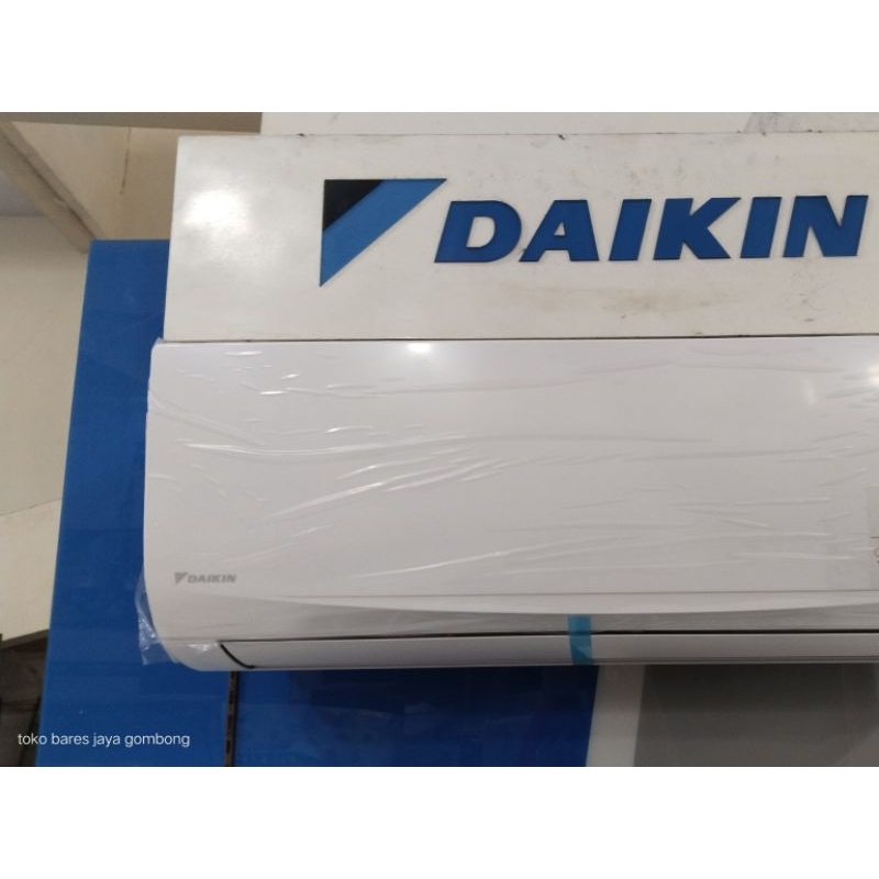 Jual AC Daikin inverter 1/2pk flash stkq 15 uv | Shopee Indonesia