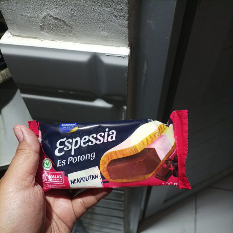 Jual Espessia es potong 3 rasa neapolitan indoeskrim bandung isi 20pcs ...