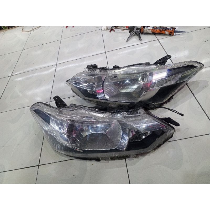 Jual headlamp Vios/limo gen3 original. lampu depan Vios gen3 2013-2015 ...