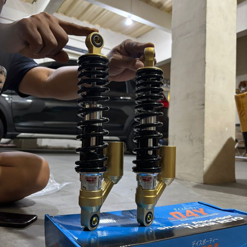 Jual Shockbreaker Skok Tiger Revo 320mm Import – Stiker Showa | Mirip Ori | PNP CB GL MP ...