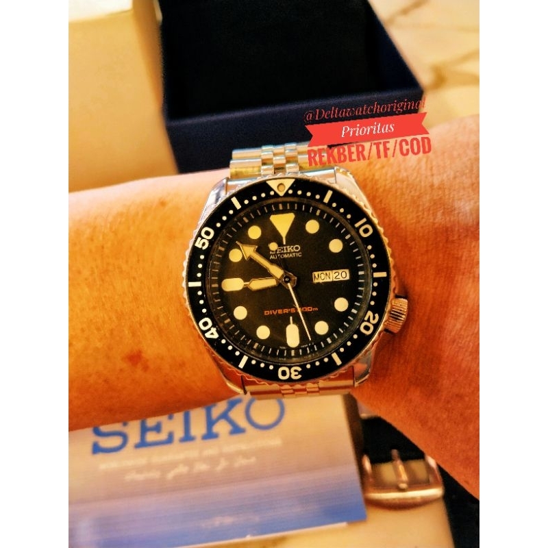 Jual Seiko SKX007 SKX007K2 Bond Diver 200m Black Dial Automatic ...