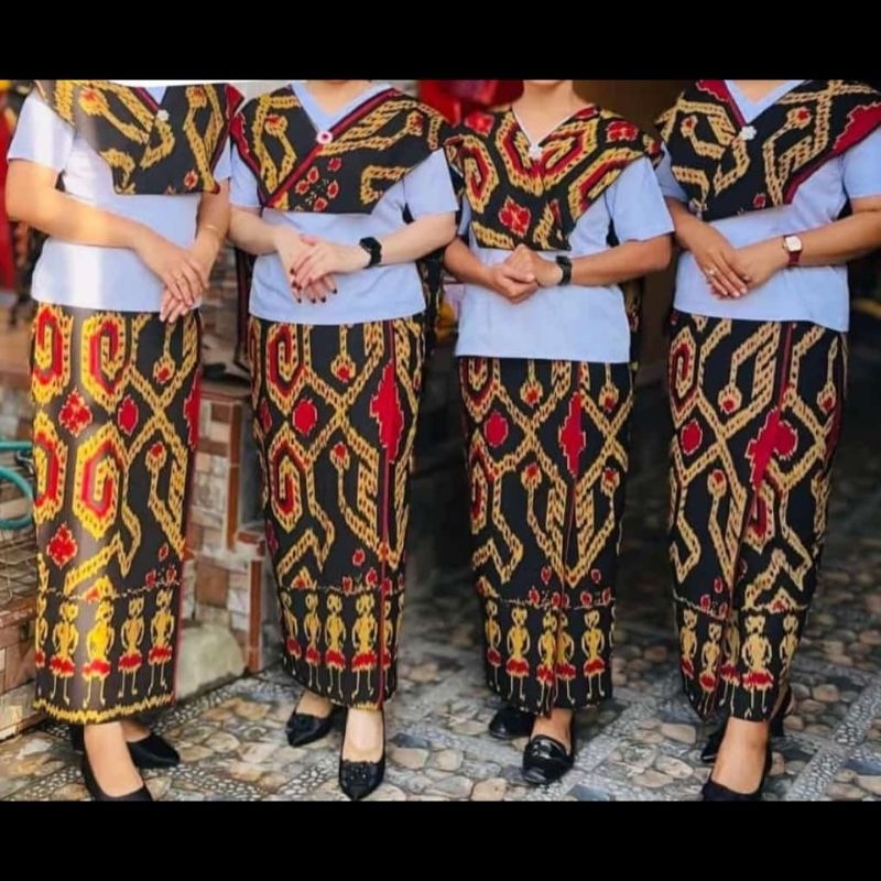 Jual BAJU SETELAN ( ADAT TORAJA ) TENUN BLANGKET TEBAL PREMIUM | Shopee ...