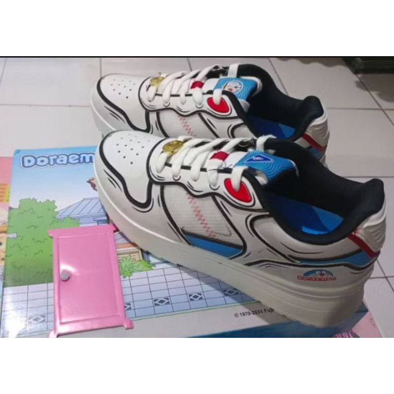 Jual Sepatu Aerostreet X Doraemon Putíh | Shopee Indonesia