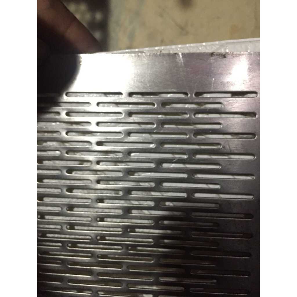 Jual 20x50 cm - Plat Lubang Kapsul 4x30 mm - Tebal 1 mm. Ram Gril/Plat ...