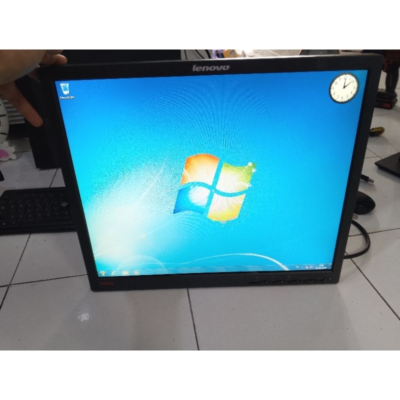 Jual monitor 19 inchi kotak tanpa kaki | Shopee Indonesia
