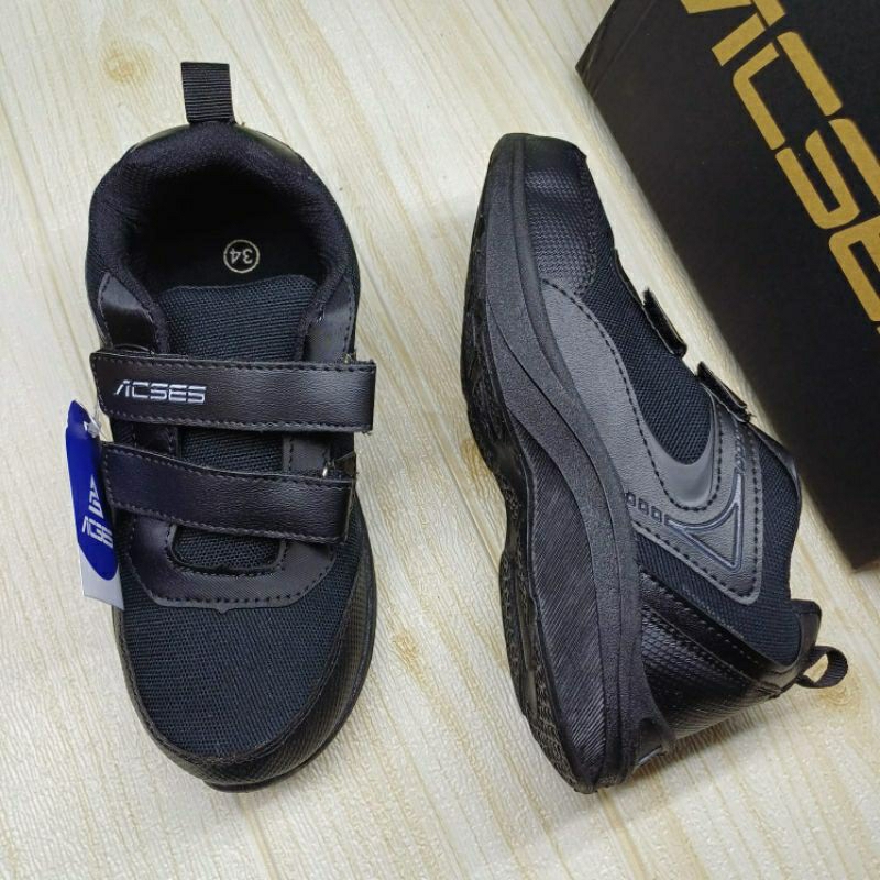 Jual Sepatu sekolah Acses rekat BOSS | Shopee Indonesia