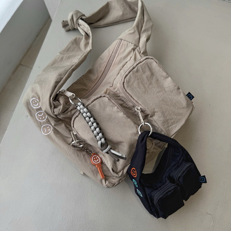 Jual FAITH FADE - XS Nylon Sling Bag (Beige) | Shopee Indonesia