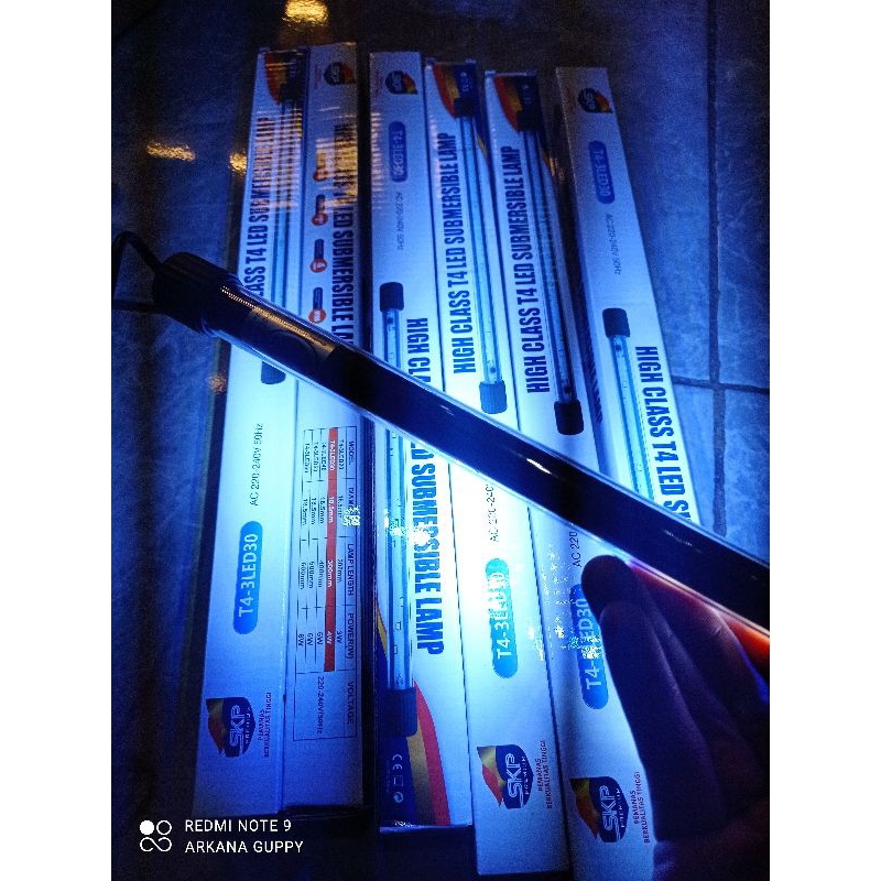 Jual Lampu celup akuarium 30cm putih biru skp 30 / lampu LED SKP T4 ...