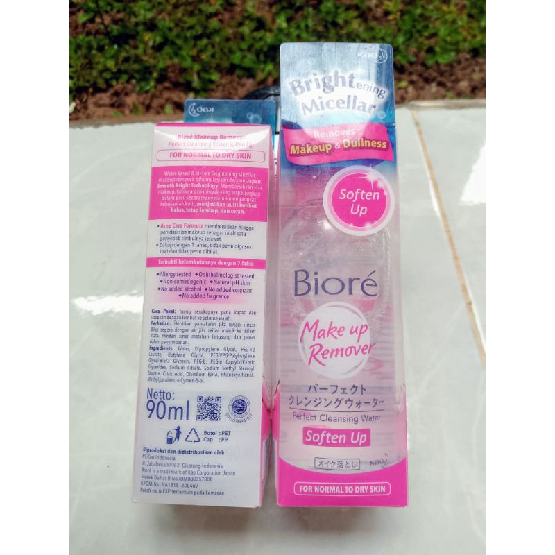 Jual Biore Makeup Remover Soften Up 90mL | Shopee Indonesia