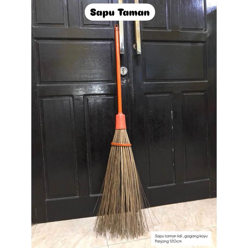 Jual sapu taman lidi gagang kayu | Shopee Indonesia