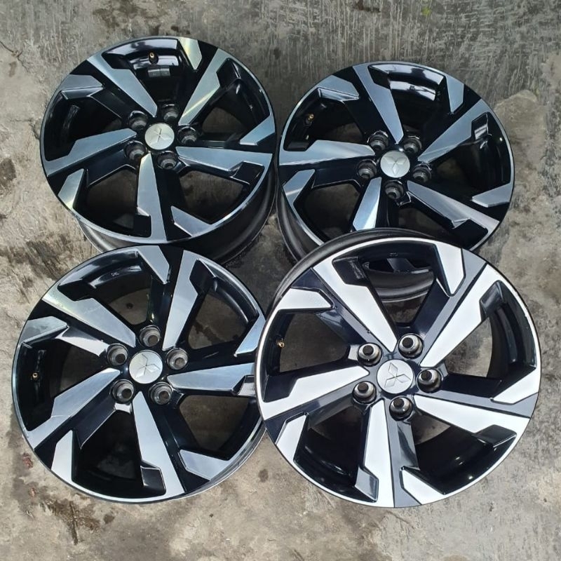 Jual Velg xpander ultimate R17 pcd 5x114 original. | Shopee Indonesia
