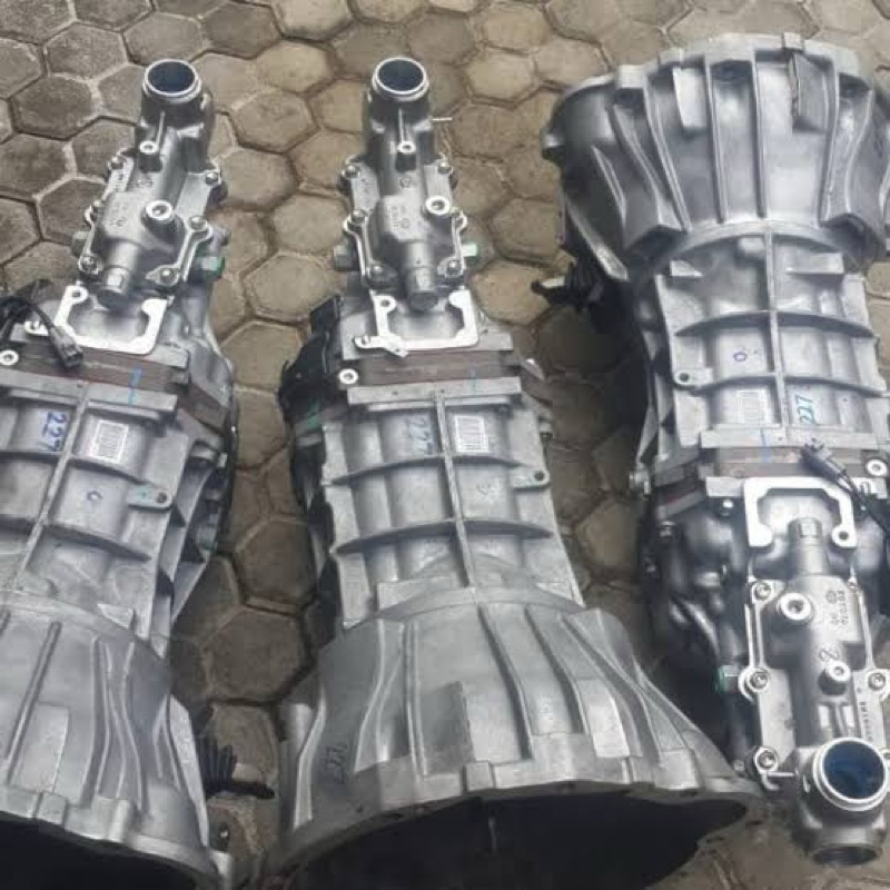 Jual Transmisi Gearbox ORI matic innova reborn diesel komplit baru ...