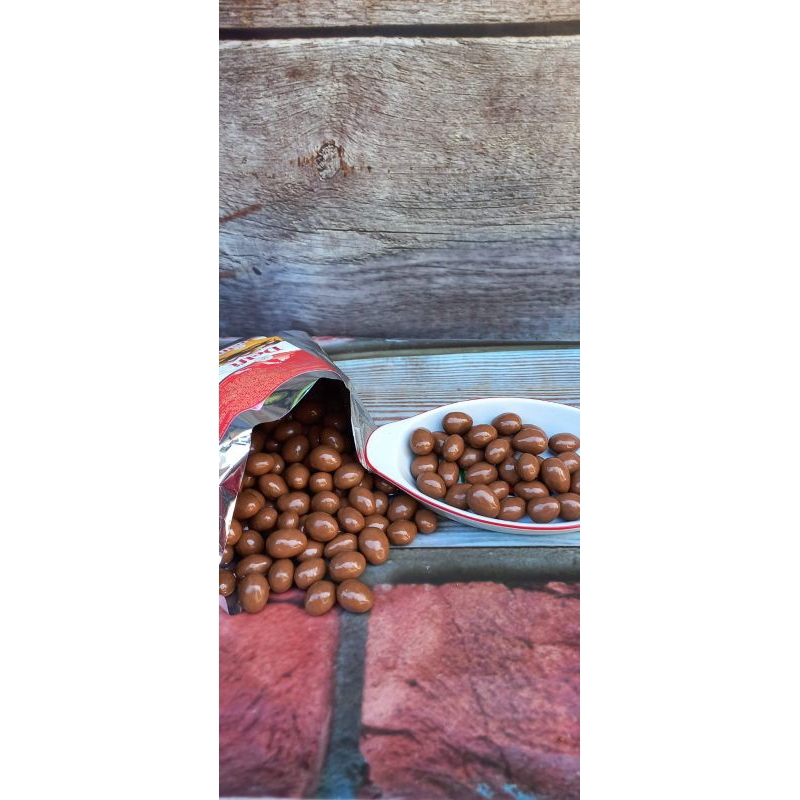 Jual COKLAT DELFI ISI MEDE ATAU ALMOND 1 KG | Shopee Indonesia