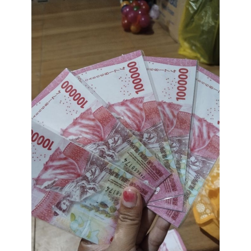 Jual Uang Mainan 10 Lembar Pecahan (Ratusan, Puluhan dan Ribu) | Shopee ...