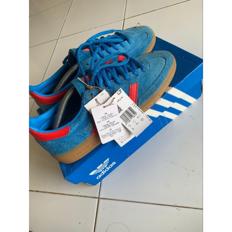 Jual Adidas Sepatu Olahraga Biru dengan Kain Hitam Merah | Shopee Indonesia