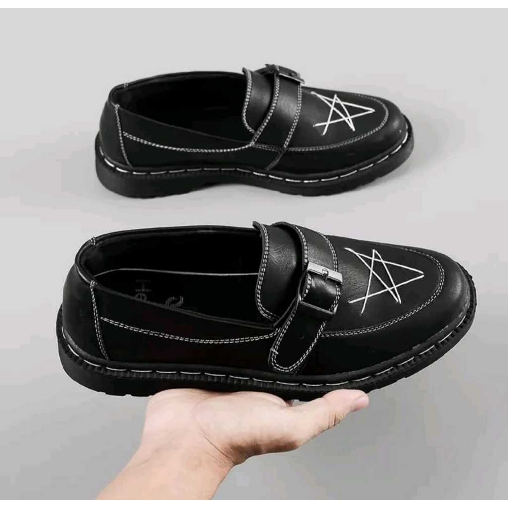 Jual Sepatu Penny Loafer Docmart Bintang Hitam Putih Vintage Pria ...