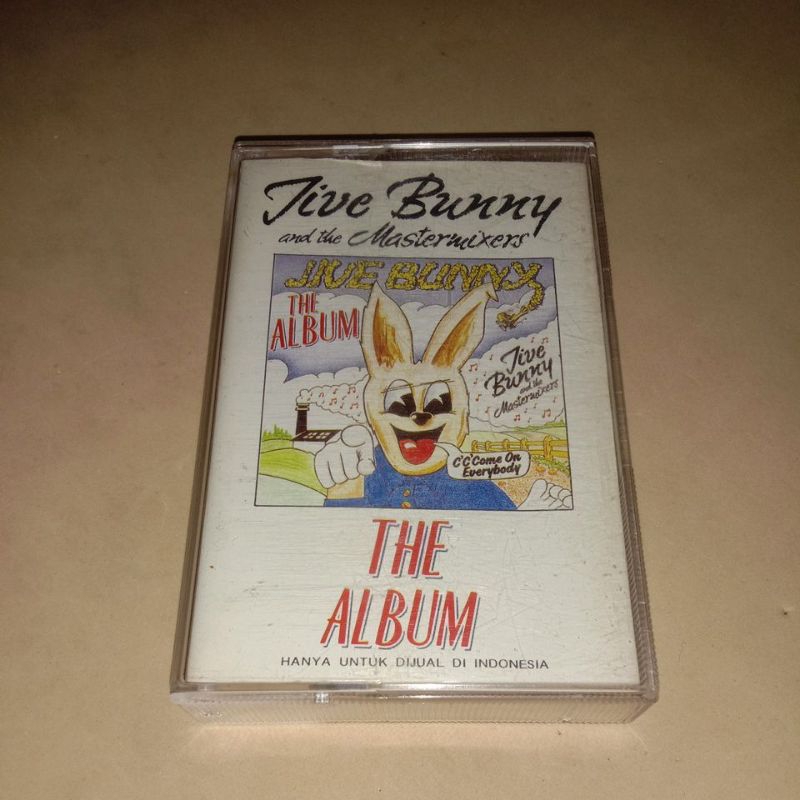 Jual Kaset Jive Bunny and The Mastermixer | Shopee Indonesia