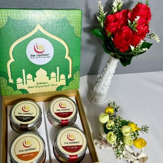 Jual Hampers - Gable isi 4 Jar Kaca Ina Cookies Kue kering Lebaran ...