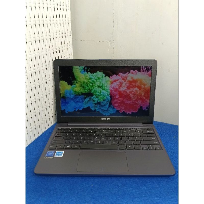 Jual Notebook Asus VivoBook E203MAH & E202s 120GB SSD Free Mous ...