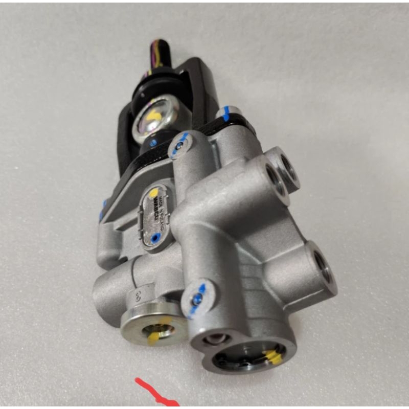 Jual POWER SHIFT 33519-1060 VALVE CONTROL TRANSMISI VALVE FM320 HINO ...