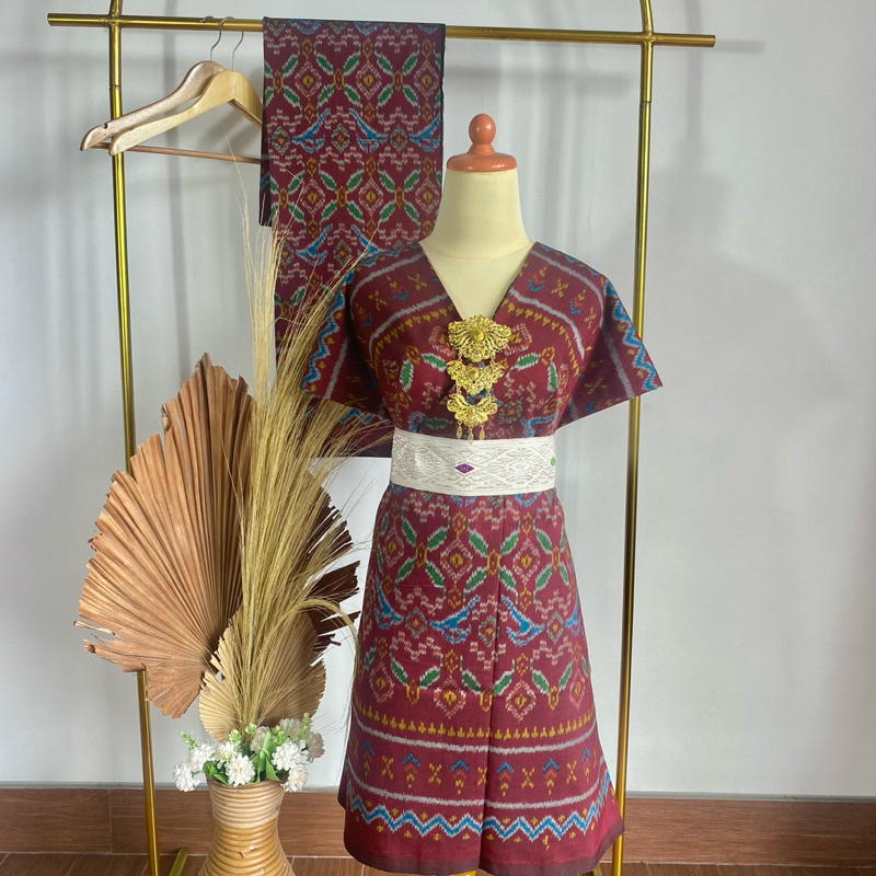 Jual KAIN TENUN ENDEK KHAS BALI MOTIF PALEMBANG MERAH GRINGSING ...