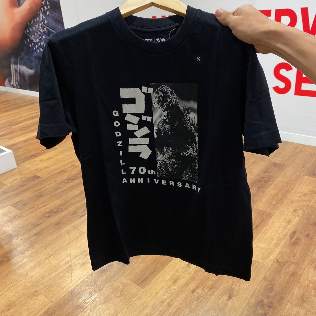 Jual Jastip. Tshirt Uniqlo X Godzilla (MAN) | Shopee Indonesia