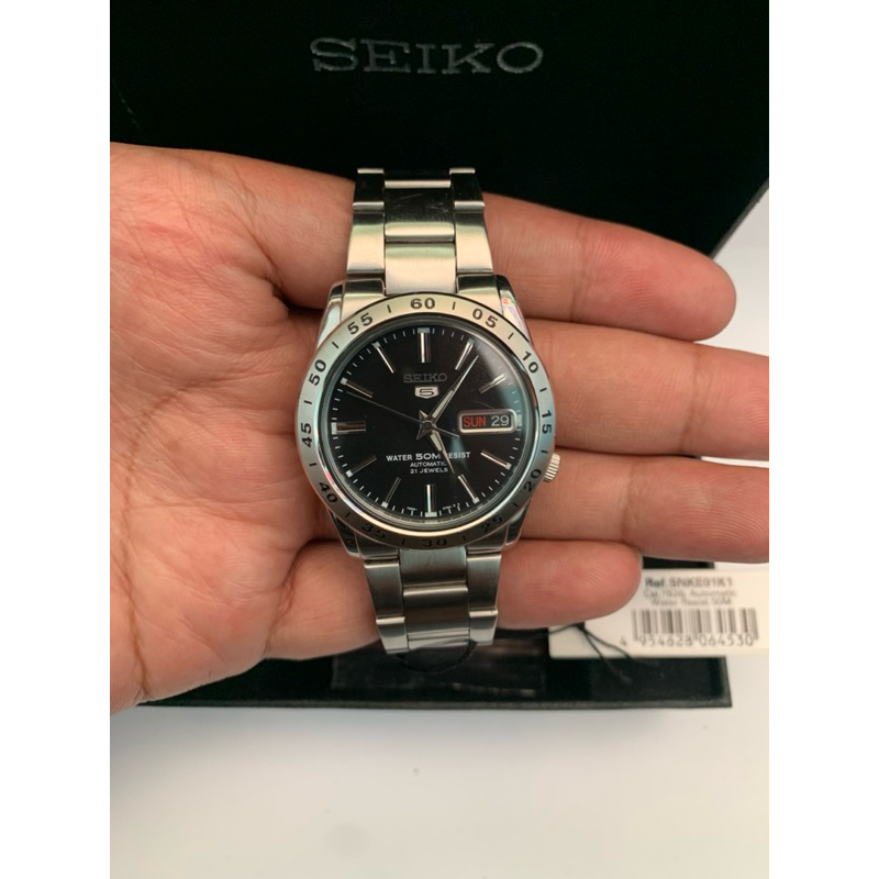Jual SEIKO | Seiko 5 SNKE61K1 & Seiko 5 SNKE01K1 | Shopee Indonesia