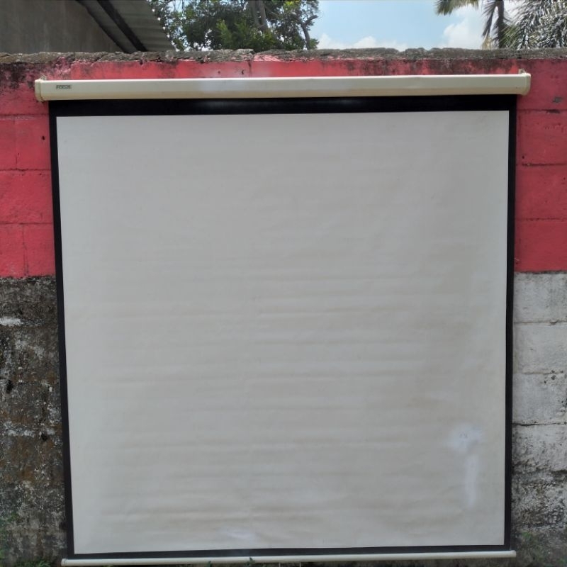 Jual Layar Screen Projector Sleding Tempel dinding,merk FOCUS Ukuran ...