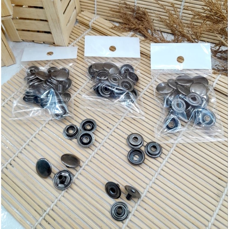 Jual Kancing Pet Kancing Helm Besi Snap Button Metal 15mm | Shopee ...
