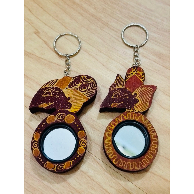 Jual Gantungan kunci (Cermin )kayu lukis 1 kodi (isi 20 pcs) souvenir oleh oleh khas malioboro ...