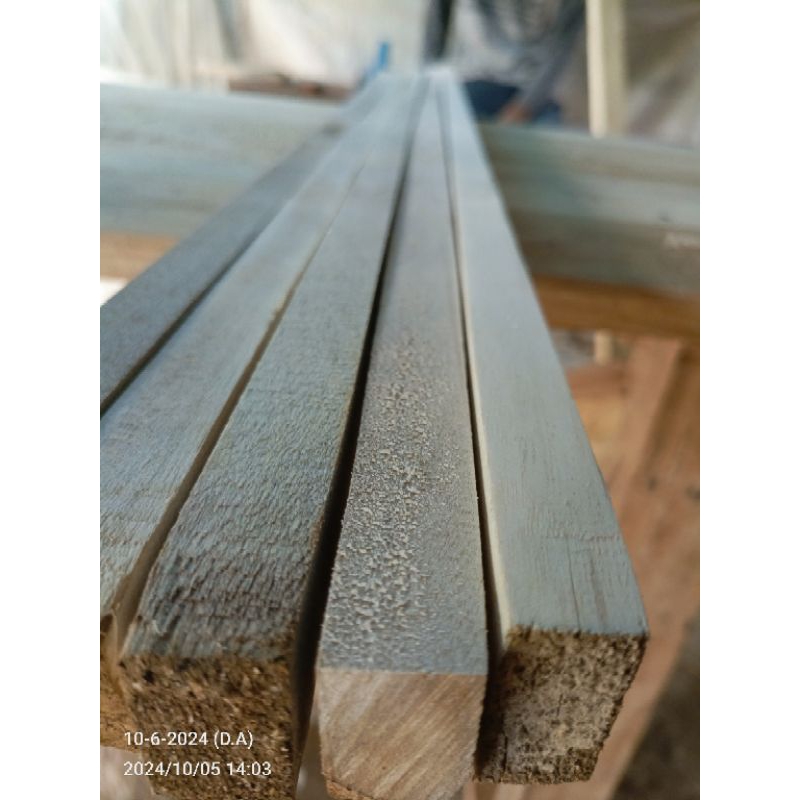 Jual Balok Kayu 4x4 Kayu kaso Serut Halus List kayu balok | Shopee ...