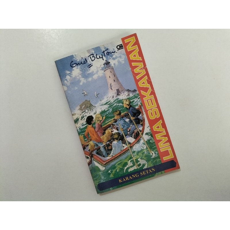 Jual Novel Lima Sekawan Karang Setan (varian cover), karya Enid Blyton ...