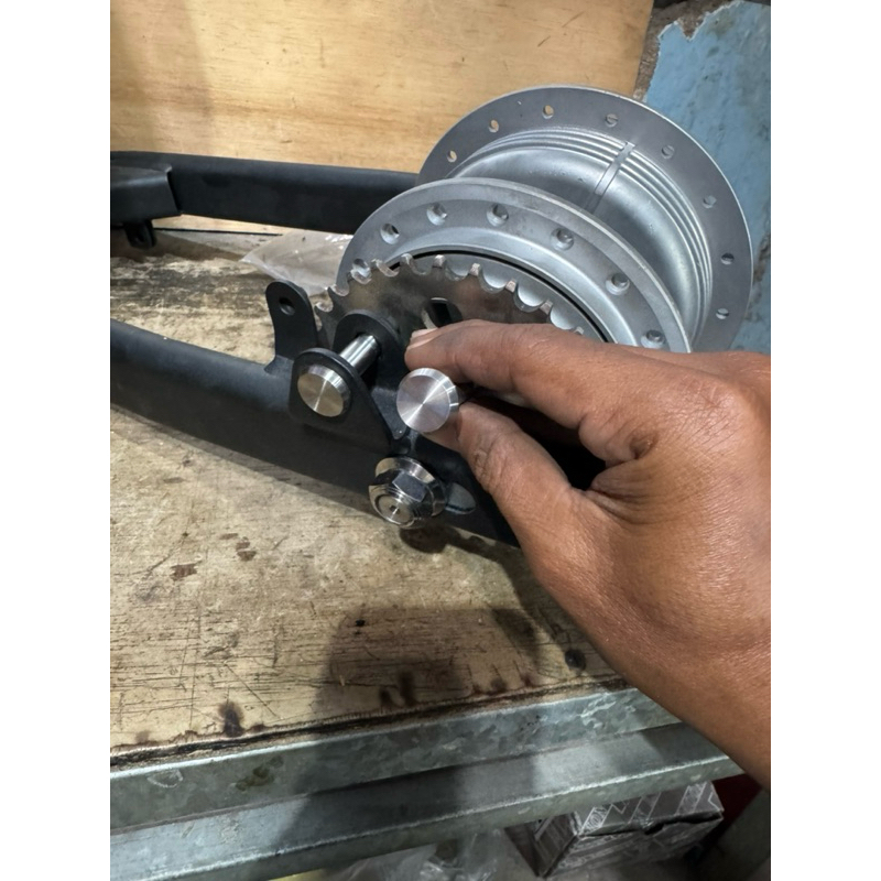 Jual Baut buta stainlais untuk shock ke arm belakang M10 x4 ( harga per ...