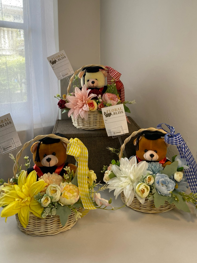Jual Graduation Flower Basket | Bloom Box Flower | Keranjang Bunga ...
