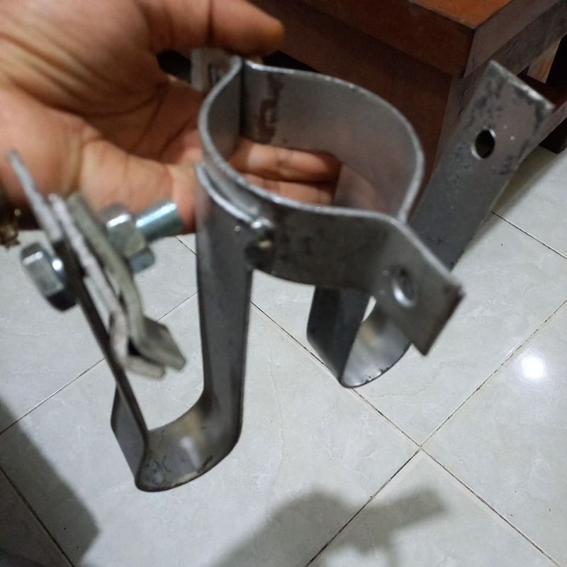 Jual klem/clamp tanduk/2.5 dim/inch tiang telkom | Shopee Indonesia