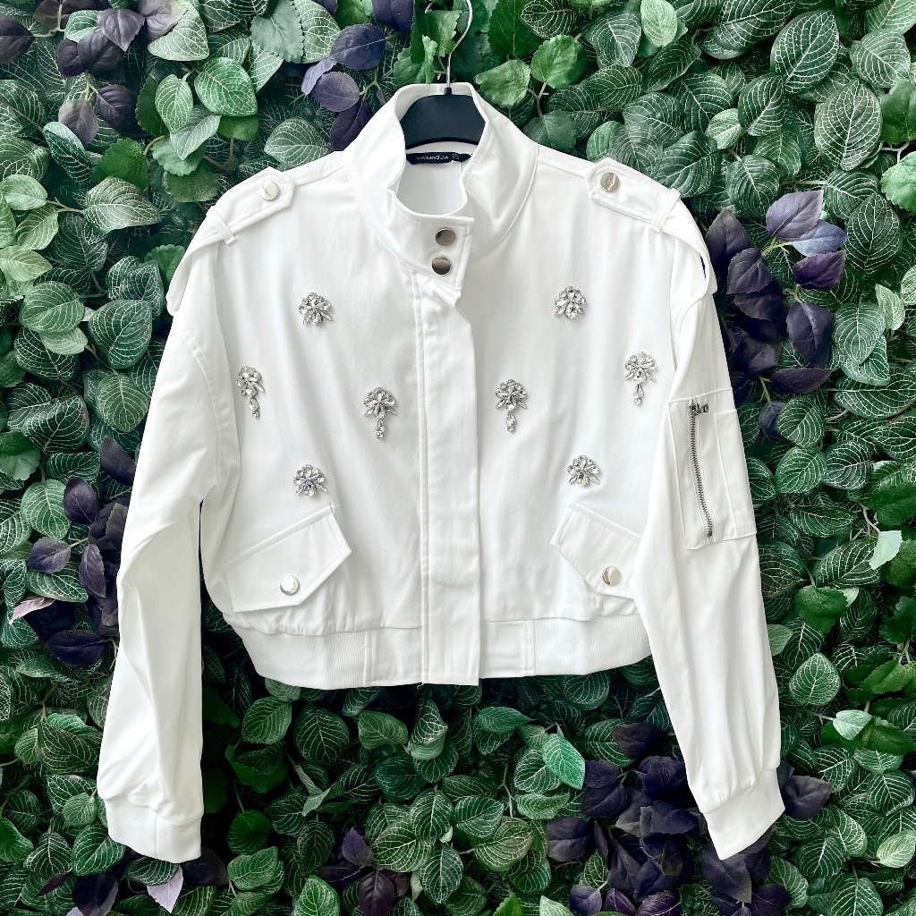 Jual Magnolia Collection Jacket with Diamond Stud Putih | Shopee Indonesia