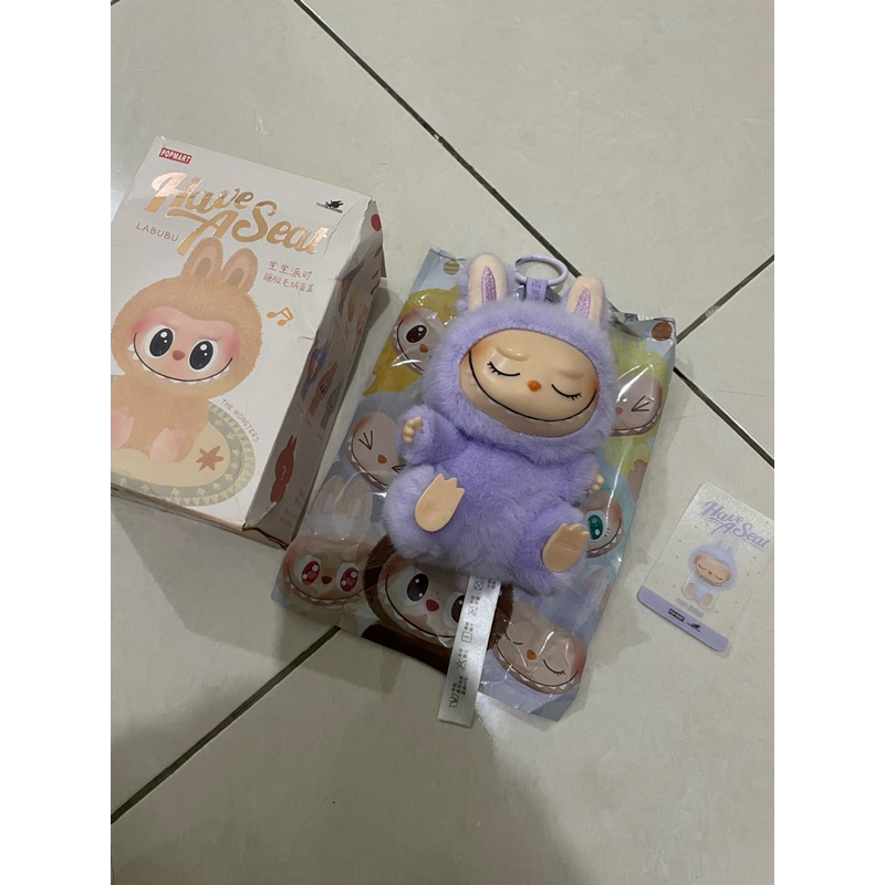 Jual LABUBU V2 BACA DESKRIPSI( dijual karena dapet warna yang sama ...