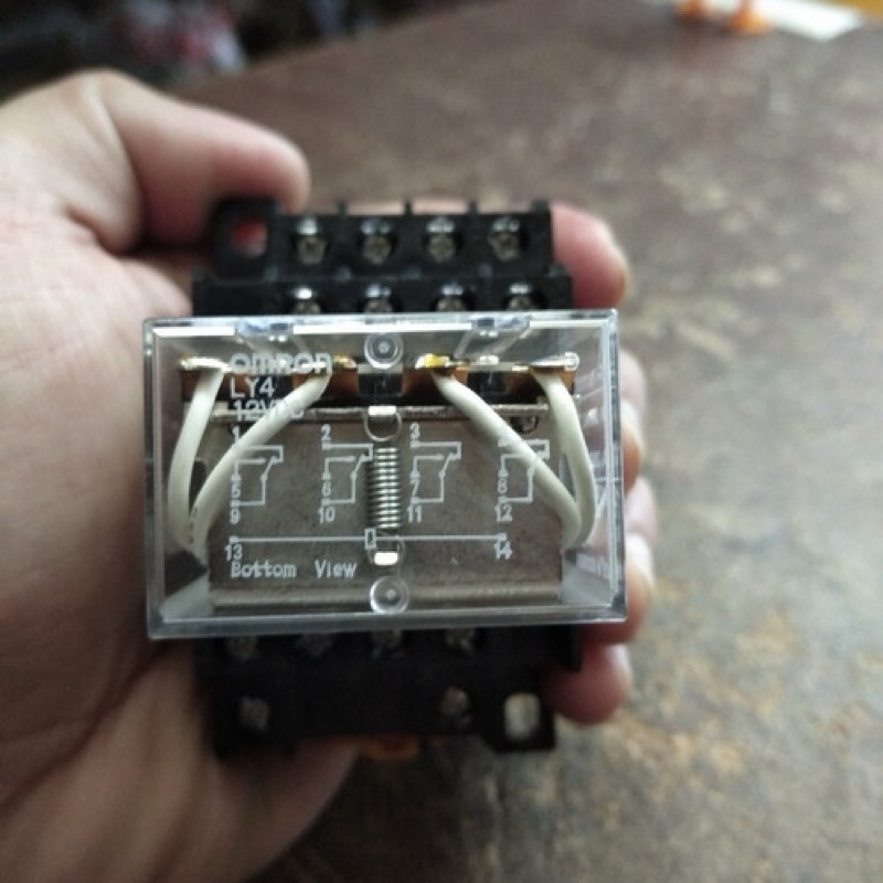 Jual Relay Omron LY4 12VDC Original 220VAC - 50Hz + Socket | Shopee ...