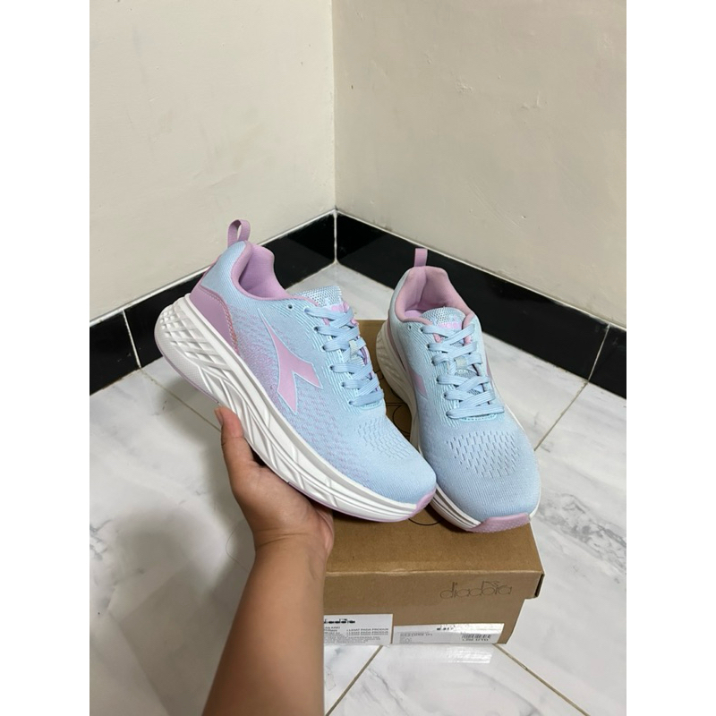 Jual Sepatu Diadora women insole lbh tinggi warna biru muda mix ungu ...
