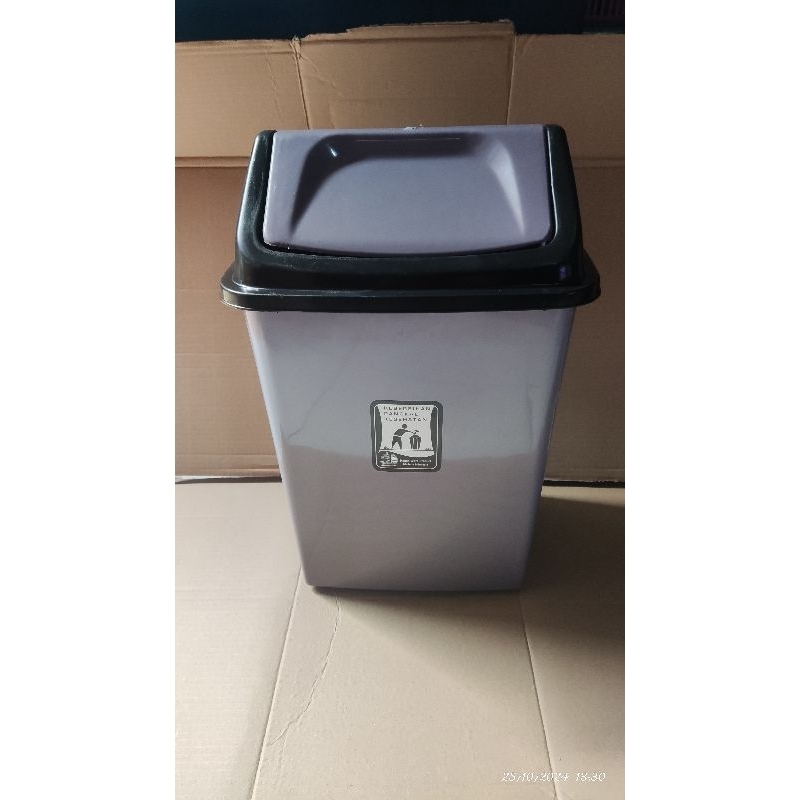 Jual Tempat sampah tutup goyang 15 liter/ tempat sampah 10 liter/ keranjang sampah 5liter ...