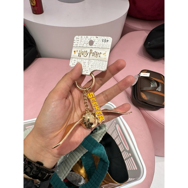 Jual HARRY POTTER x MINISO Golden Snitch Keychain | Shopee Indonesia