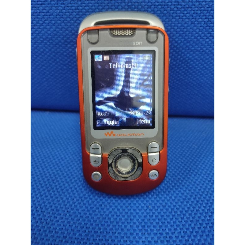 Jual Hp jadul Sony Ericsson W550 sinyal telkomsel masih bisa | Shopee Indonesia