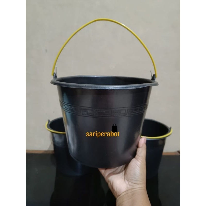 Jual Timba 2 Galon / Ember Plastik Warna Hitam Ukuran Kecil | Shopee ...