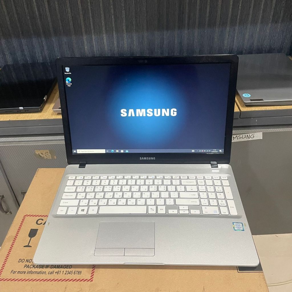 Jual Samsung 500R, Core i5-6200HQ, Hd Graphics 520, Ram 8 / 256Gb, Lengkap, Black Silver ...