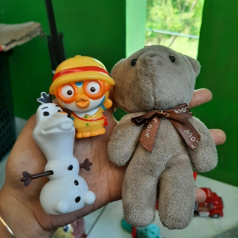 Jual mainan / figure pororo olaf dan gantungan kunci boneka no brand ...