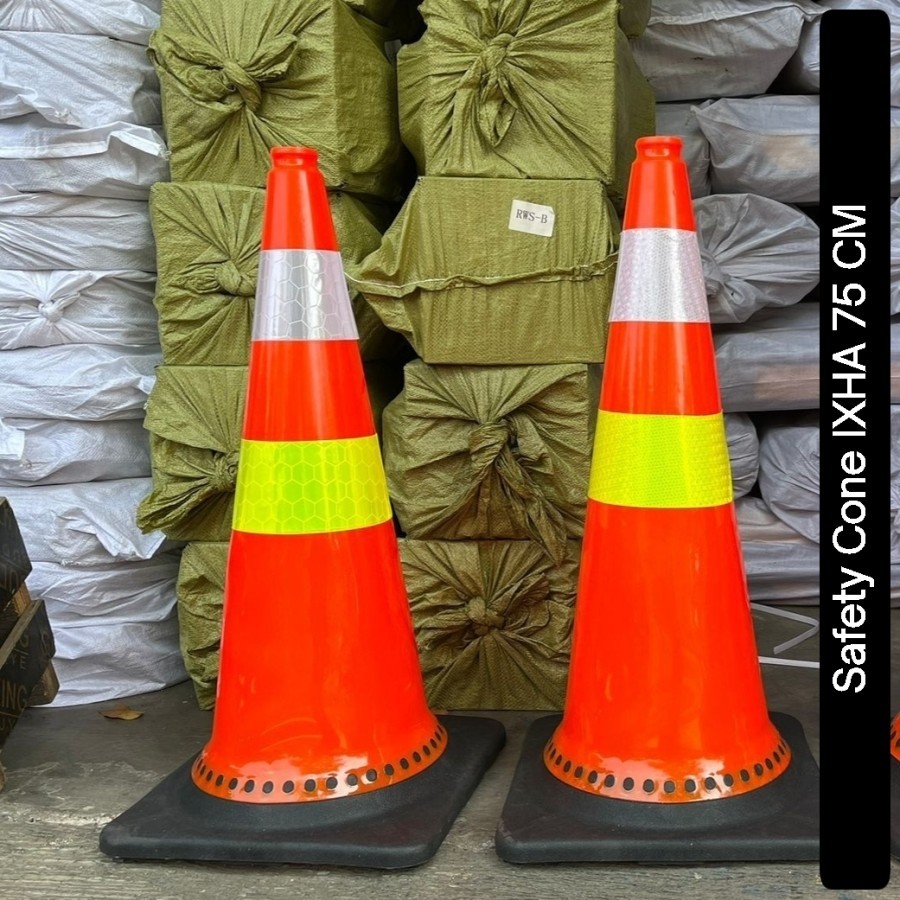 Jual Safety Traffic Kerucut Cone 75cm Bahan PVC Rubber | Shopee Indonesia
