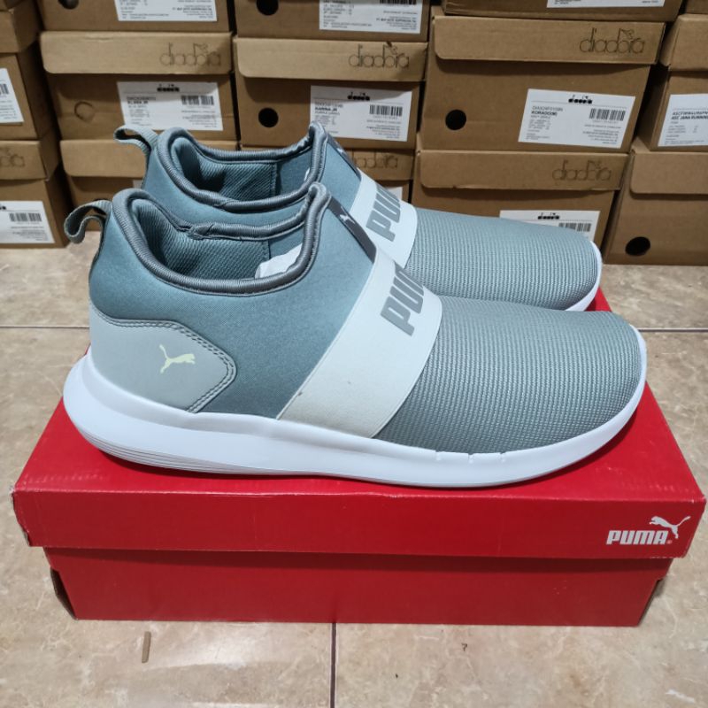 Jual Sale 70% Puma Slip on ( Size : 44.5 ) | Shopee Indonesia