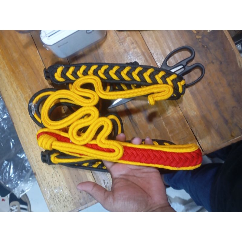 Jual talikur komando untuk Taruna UNHAN RI warna merah list kuning sdh ...